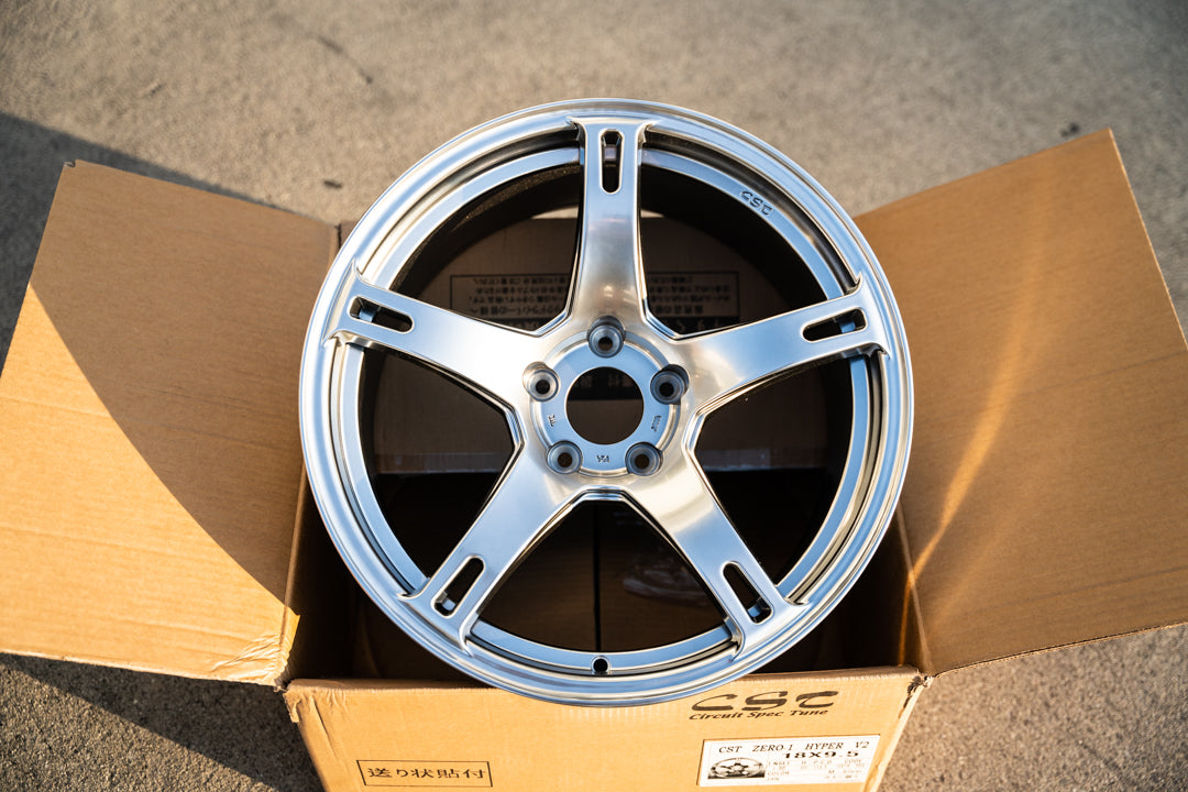 CST Zero-1 Hyper V2 / 18x9.5 +30 / 5x114.3 / Metal Silver – Sensei 6